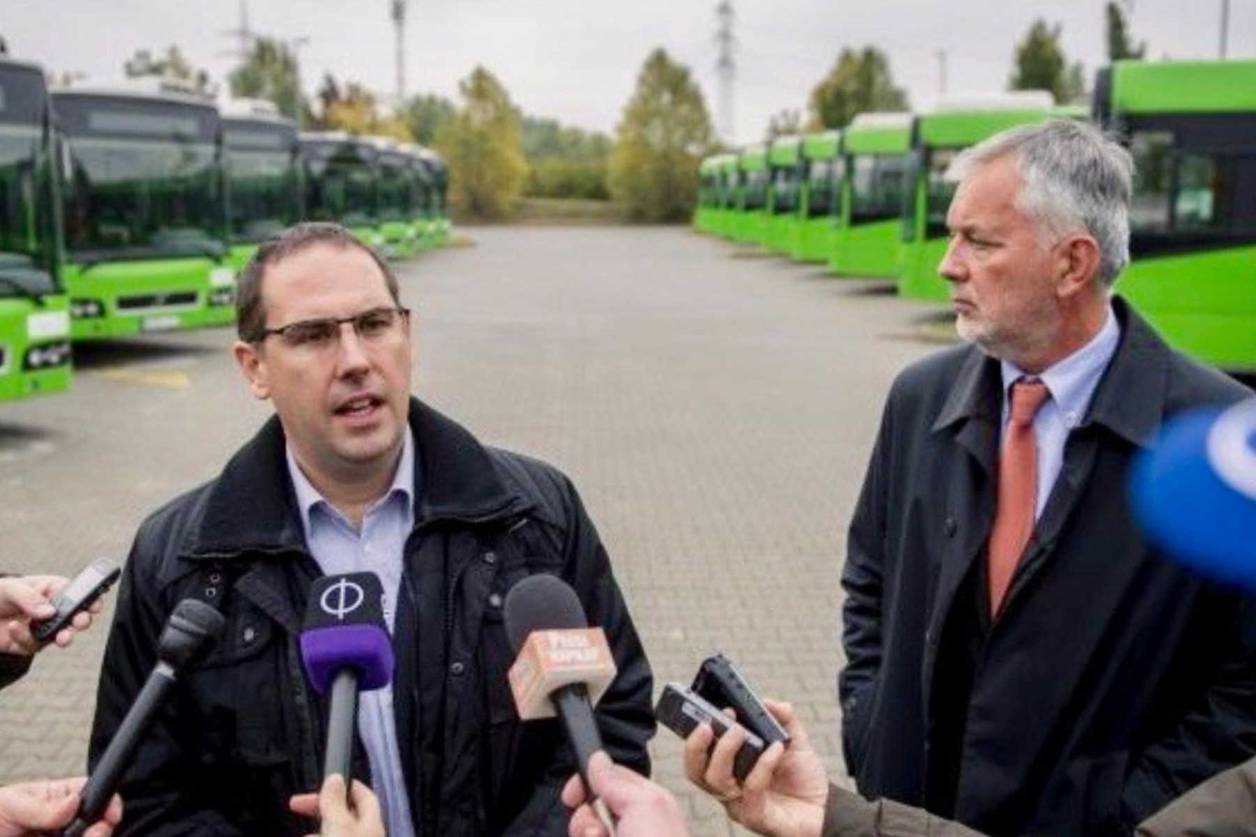 Pécsi buszper: tanúként hallgatták ki ma Páva Zsoltot, Pécs korábbi ...